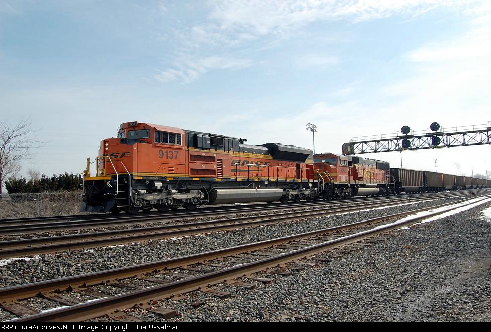 BNSF 9137
